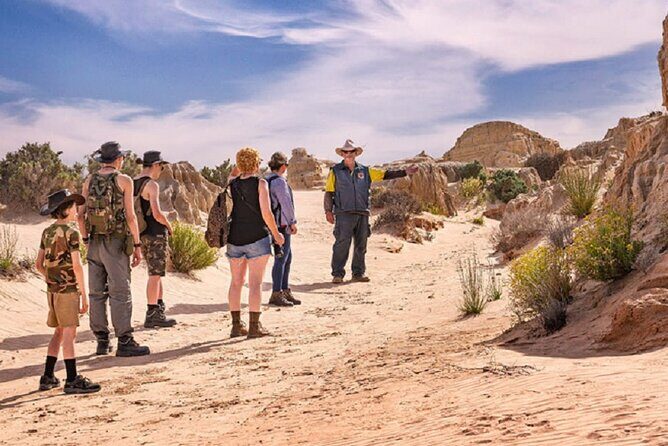 Mungo National Park: Mungo Lunette Guided Tour - Discovering Mungo National Park: The Value of a Guided Cultural Experience
