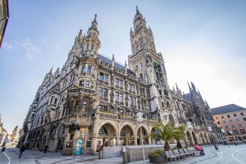 Munich: Express Walk with a Local in 90 minutes - A Closer Look at the Munich Express Walk