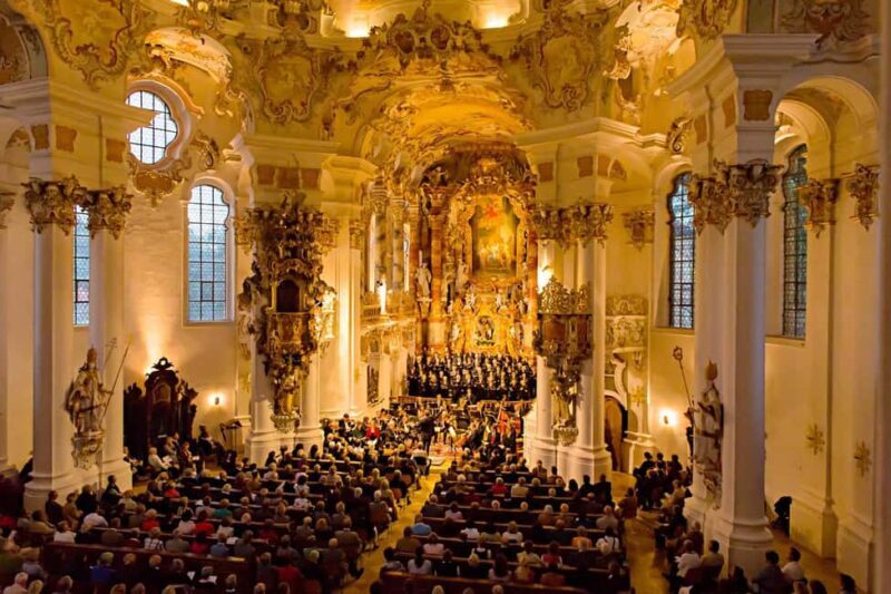 Munich: Neuschwanstein Castle Chinese Day Tour - Hohenschwangau Castle and Alpsee