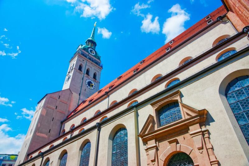 Munich: Old Town Highlights Private Walking Tour - Key Points