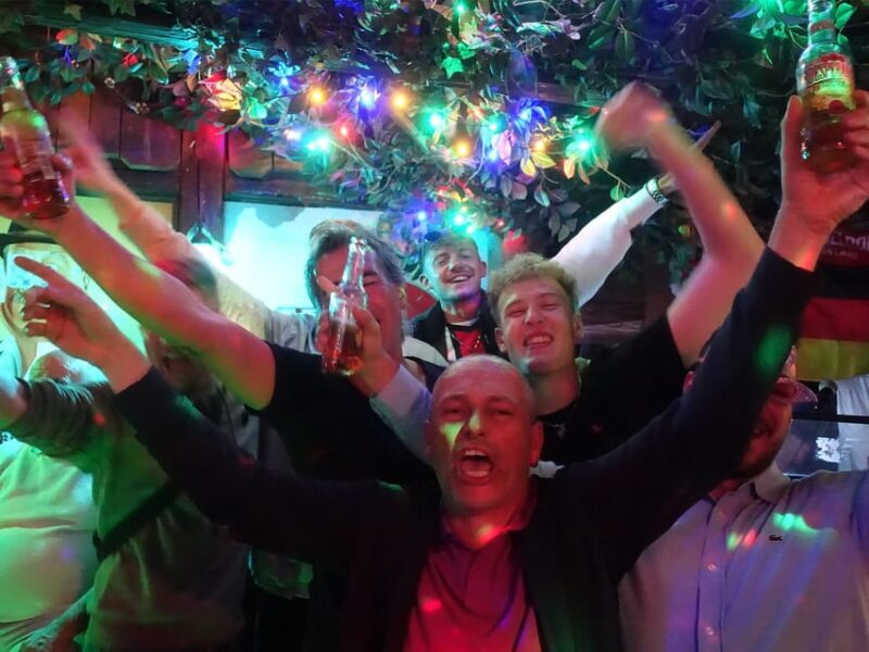 Munich: Private pub crawl with insider-guide & free shots - Exploring the Munich Nightlife with a Private Guide
