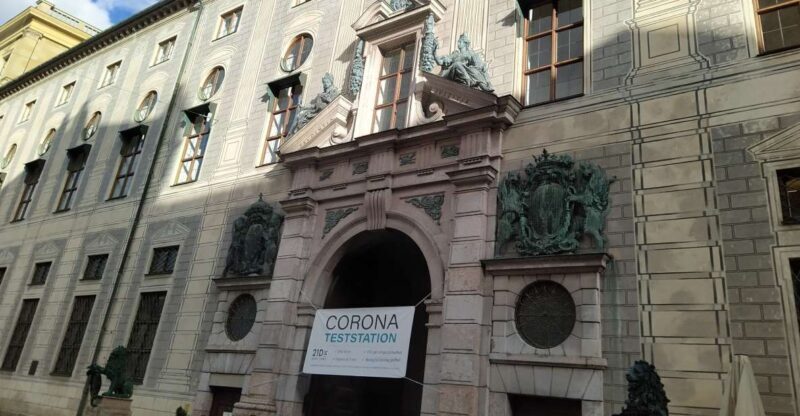 Munich Residenz: Private Tour with artists and historians - FAQs