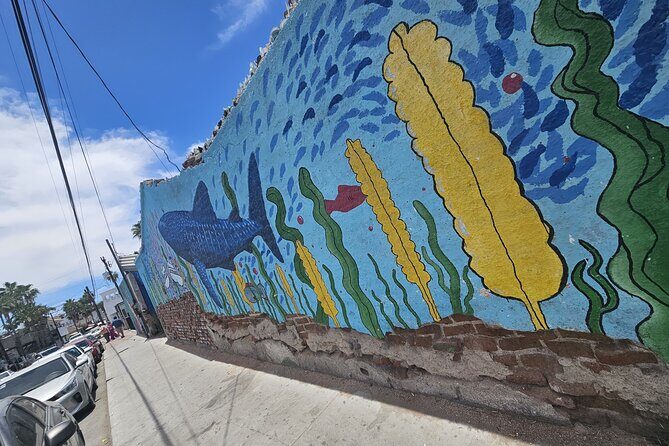 Mural and Sculpture Art Tour at the Peace Center - Exploring La Paz’s Artistic Side