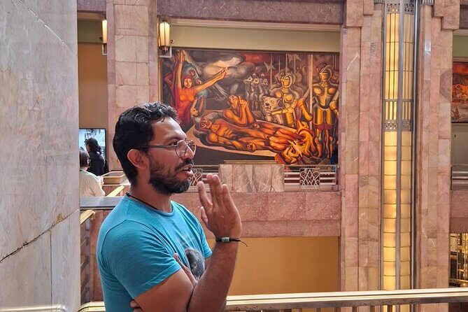 Murals of Mexico City - An In-Depth Look at the Murals of Mexico City Tour