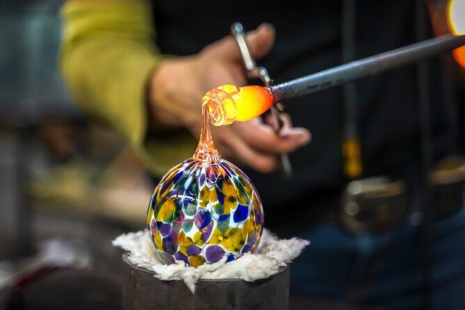 Murano Glassblowing Tour: Boat Ride & Factory Visit - Discovering the Murano Glassblowing Tour