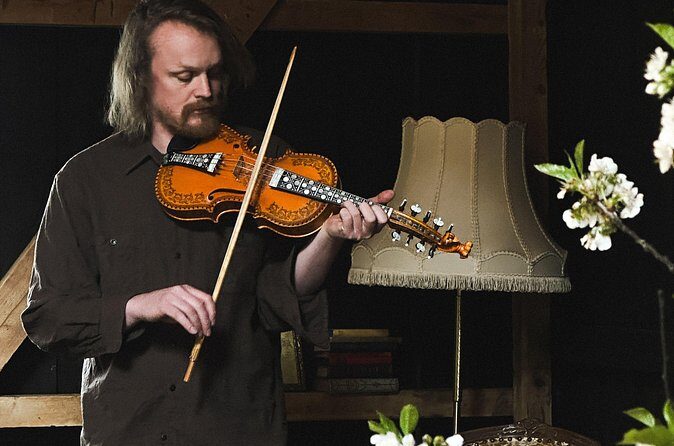 Music of the Fjord: Norwegian Folk at The Fjord Farm in Flåm - The Experience Itself: Details and Insights