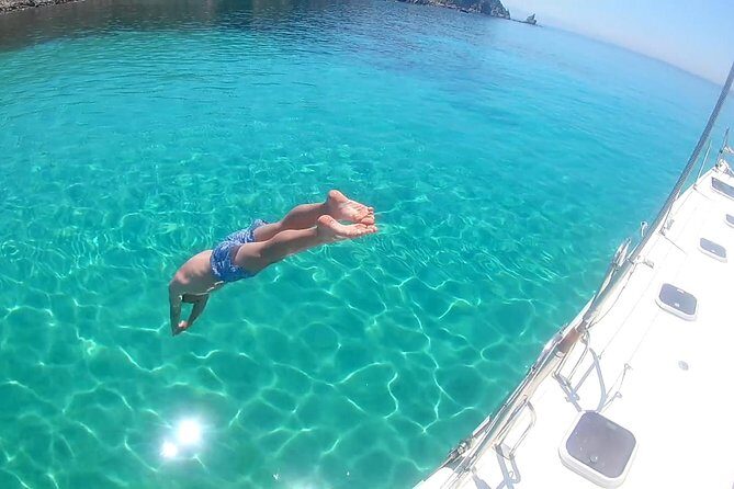 Mykonos Catamaran Full Day Private Cruise, 8-flavor Meal & Drinks - What Makes This Cruise Stand Out?