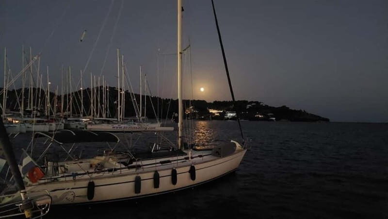 Mykonos: Island Beaches Sailing Tour with Lunch and Transfer - Key Points