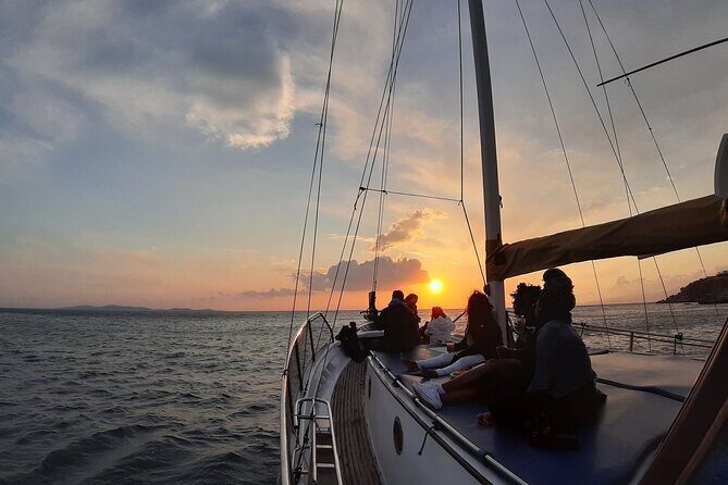 Mykonos Sunset Cruise with Drinks - Who Should Consider This Experience?