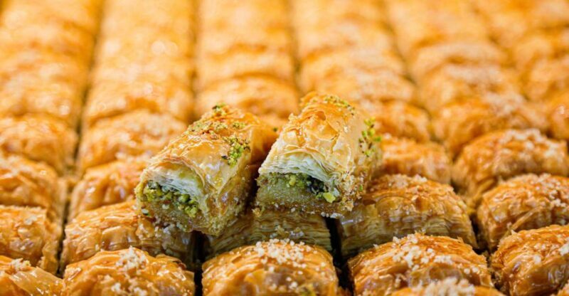 Mykonos Town: Food Walking Tour with Famous Tastings - Discovering Mykonos: An In-Depth Look at the Experience