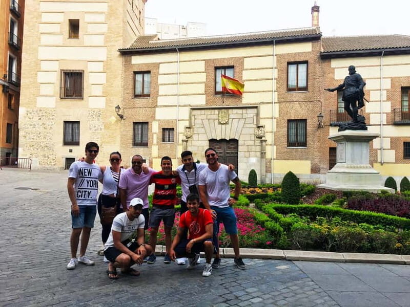 Mysteries & Tapas Tour in Madrid + Trendy Bar - Exploring Madrid’s Mysteries and Flavors