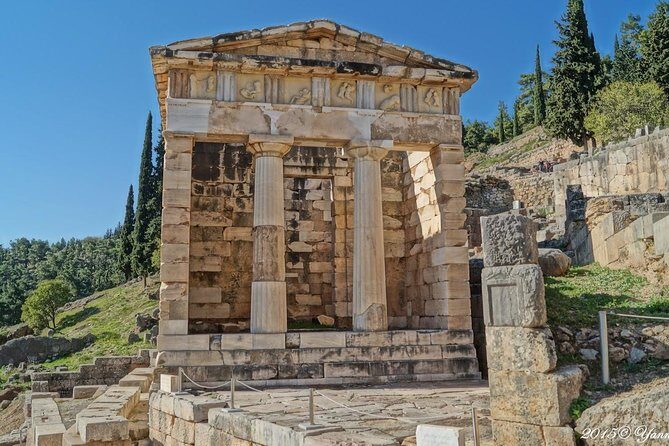 Mystical Delphi & Hosios Loukas Byzantine Wonder Luxury Day Tour - Key Points