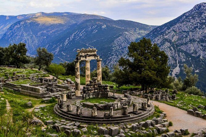 Mystical Delphi & Hosios Loukas Byzantine Wonder Luxury Day Tour - The Experience’s Strengths