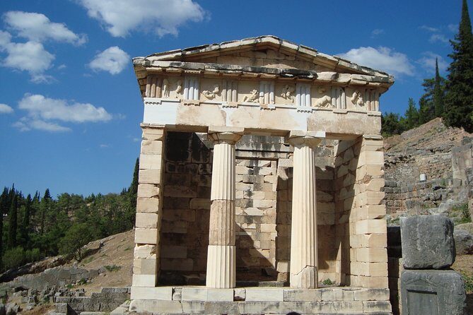 Mystical Delphi & Hosios Loukas Byzantine Wonder Luxury Day Tour - Who Will Enjoy This Tour?
