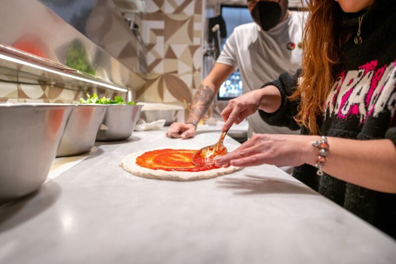 Naples: Authentic Neapolitan Pizza Making Class - An In-Depth Look at the Experience