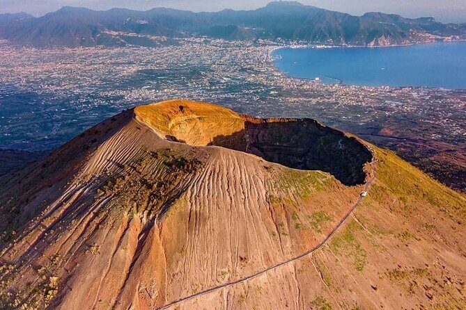 Naples DA Excursion: An adventure on Mount Vesuvius all to yourself - Price and value analysis