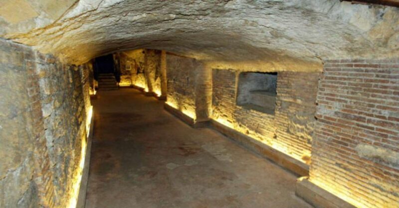 Naples: Historic Center Guided Tour with Underground Ruins - Key Points