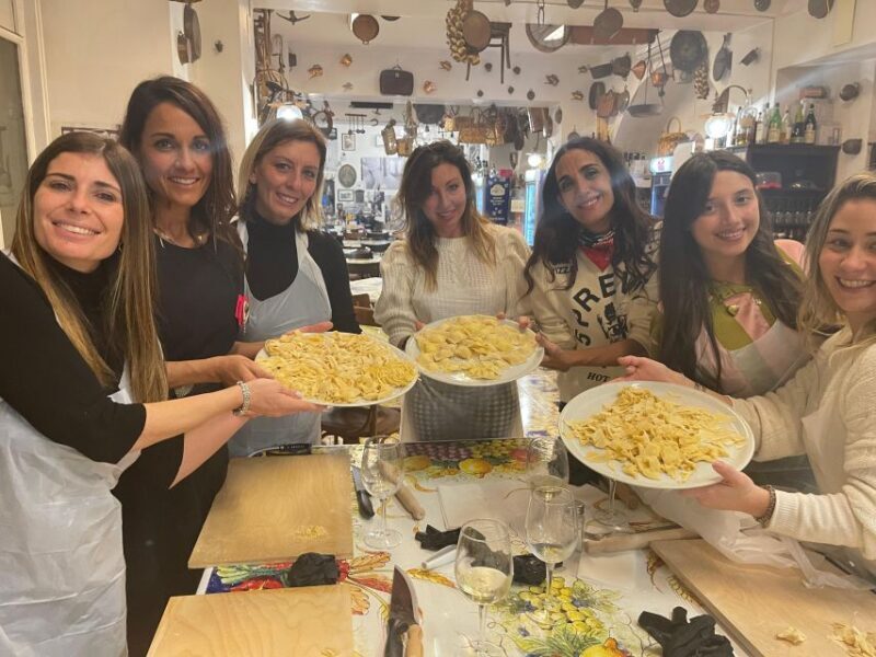 Naples: Pasta Cooking Class with Tiramisù and a Drink - Group Size and Atmosphere