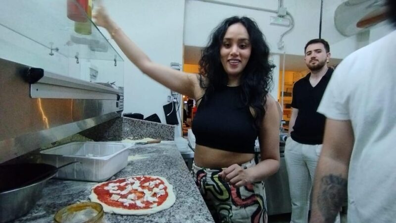 Naples: Pizza Making Class with Neapolitan Chef and drink - Additional Perks and Practical Details