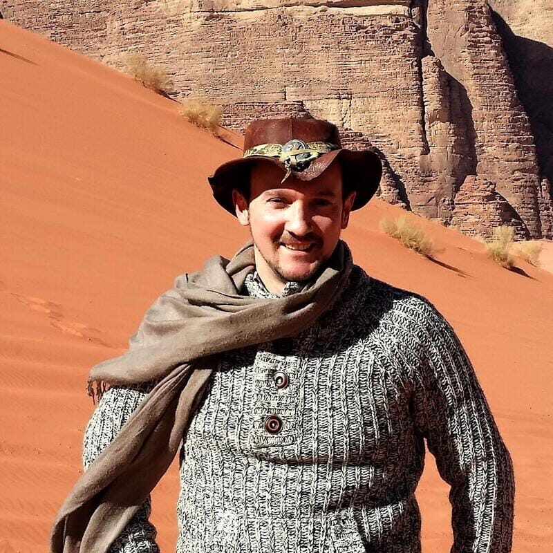 Naples: Spanish Quarters Folk Street Art w/ Sweets Tasting - Why This Tour Works Well