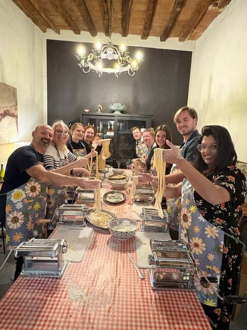 Naples: Traditional Italian Food Cooking Class at Restaurant - Key Points