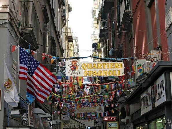 Napoli Pub Crawl in the Old Town - Introduction