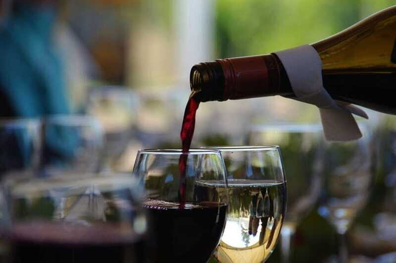 Naramata/Penticton: Full-Day Wine Tour with Tastings - Who Should Consider This Tour?