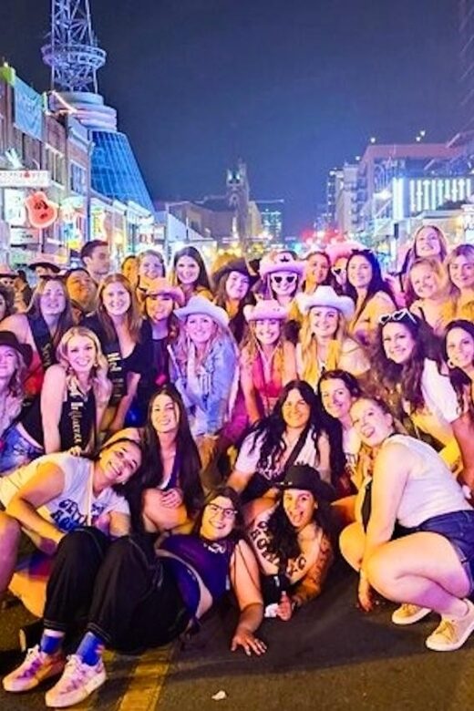 Nashville: Exclusive Entry and Special Offers VIP Bar Crawl - Key Points