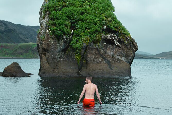 Nature Cold Therapy & Sauna - A Deep Dive into the Cold Experience in Reykjavik