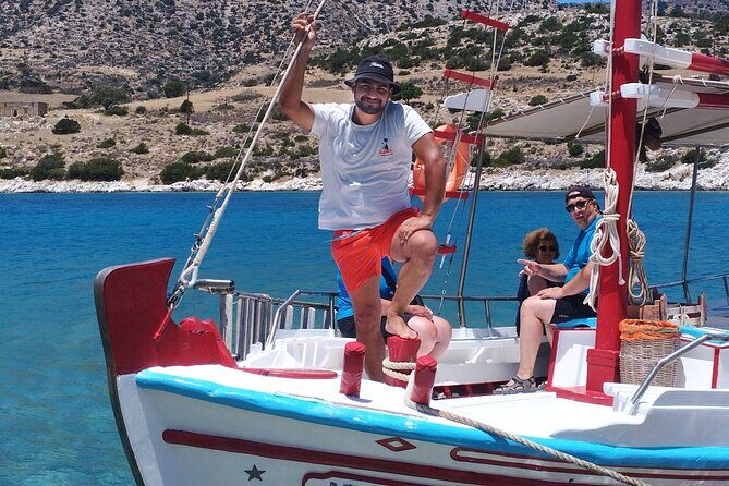 Naxos: Short Private Boat Trip to Rina's Cave - Naxos: Short Private Boat Trip to Rinas Cave