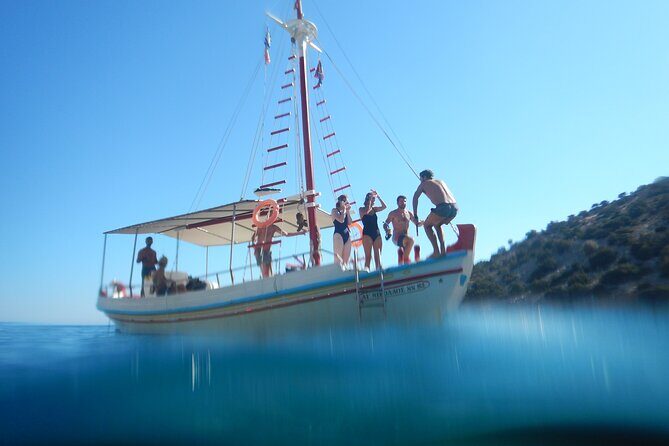 Naxos: Short Private Boat Trip to Rina's Cave - An In-Depth Look at the Experience