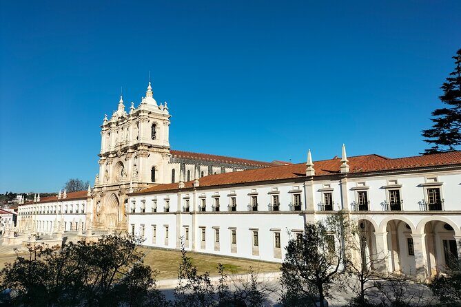 Nazaré, Óbidos and Alcobaça, Full Day Private Tour from Lisbon - A Deep Dive into the Itinerary