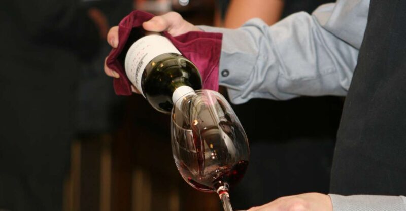 Neive: Reds of Piedmont Wine Tasting Tour with 5 Glasses - Key Points