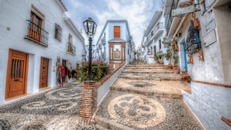 Nerja and Frigiliana from Málaga: the mountain and the sea - An Overview of the Experience