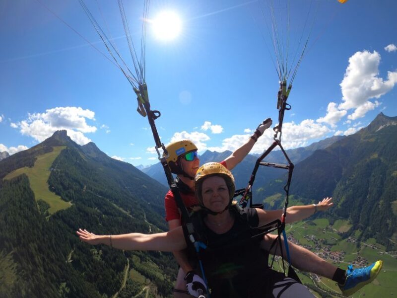 Neustift im Stubaital: Panoramic Tandem Paragliding Flight - Practical Details and Tips