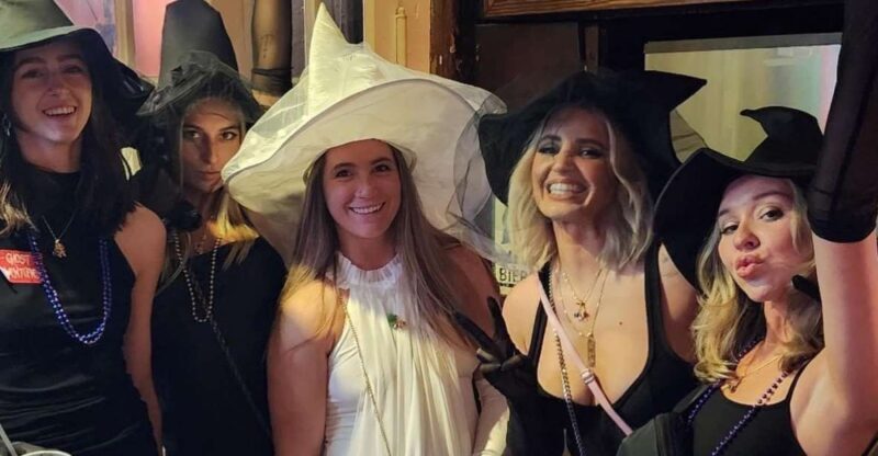 New Orleans: Ghost and Haunted Pub Crawl Tour with Free Shot - Key Points