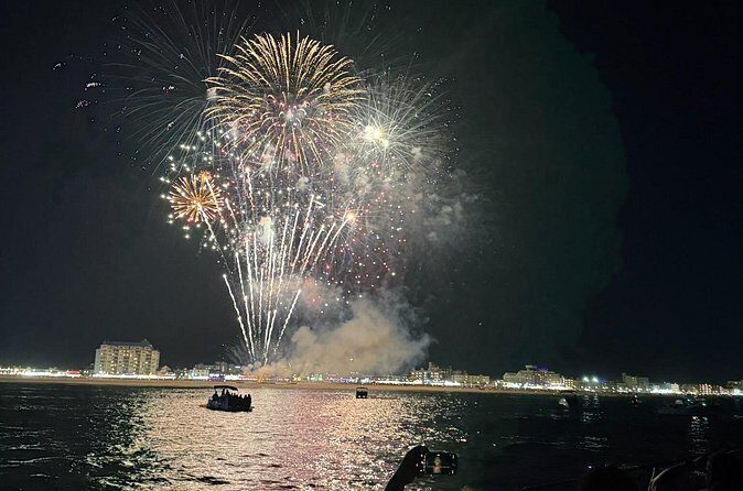New year's Eve Fireworks Cruise aboard the Sea Rocket - Accessibility and Meeting Point