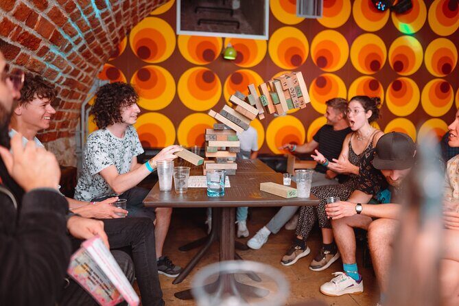 New Year's Eve Pub Crawl With 2 Hour Unlimited Alcohol + VIP Entry To Best Clubs - Frantic Club: Glamour and Style