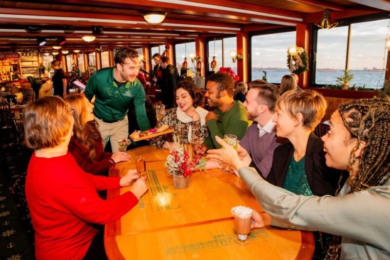 New York City: Holiday Jazz Classic Motor Yacht Cruise - FAQs