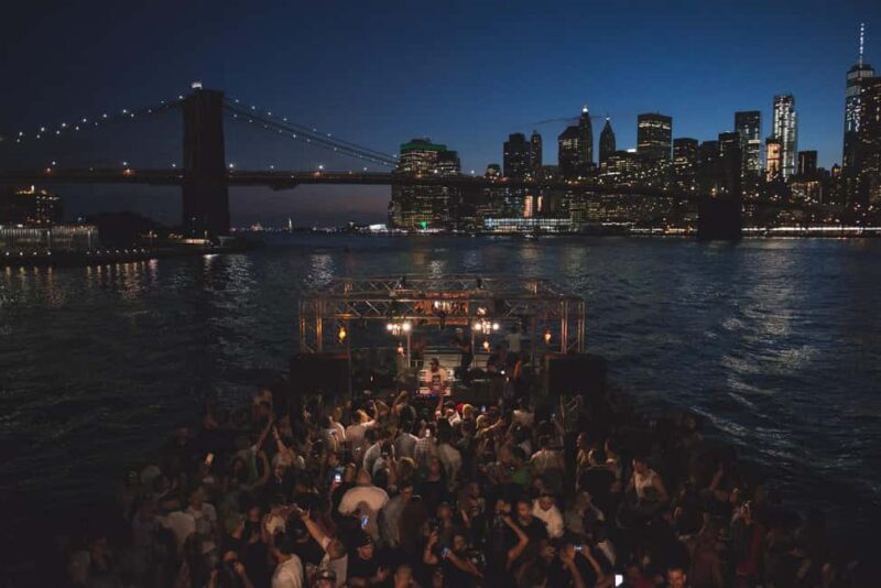 New York City: Sip 'N Groove Evening Cruise with Live DJ - Authentic Experiences and Review Insights