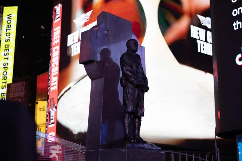 New York: Times Square Evening Walking Tour with Hot Dog - Who Will Love This Tour?