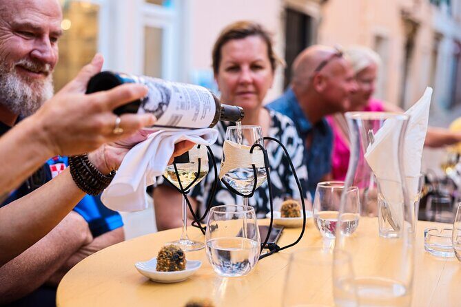 NEW! Zadar Food Tasting & Old Town Guided Walking Tour by uur - Starting Point: Trg Petra Zorania