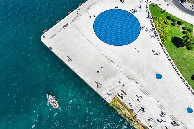 NEW! Zadar Traditional Boat Ride & Old Town Walking Tour by uur - Exploring Zadar from the Water and Streets: An In-Depth Look