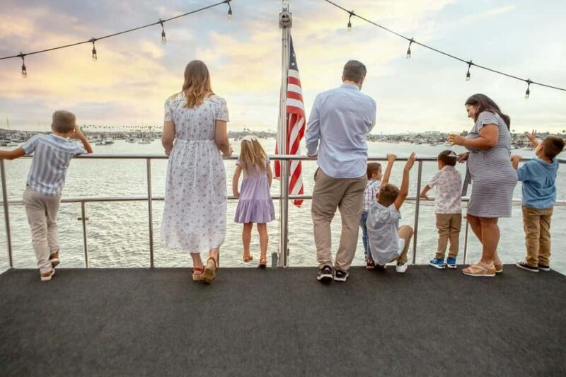 Newport Beach: City Cruises Weekend Dinner Cruise with DJ - Setting Sail in Style: What to Expect  