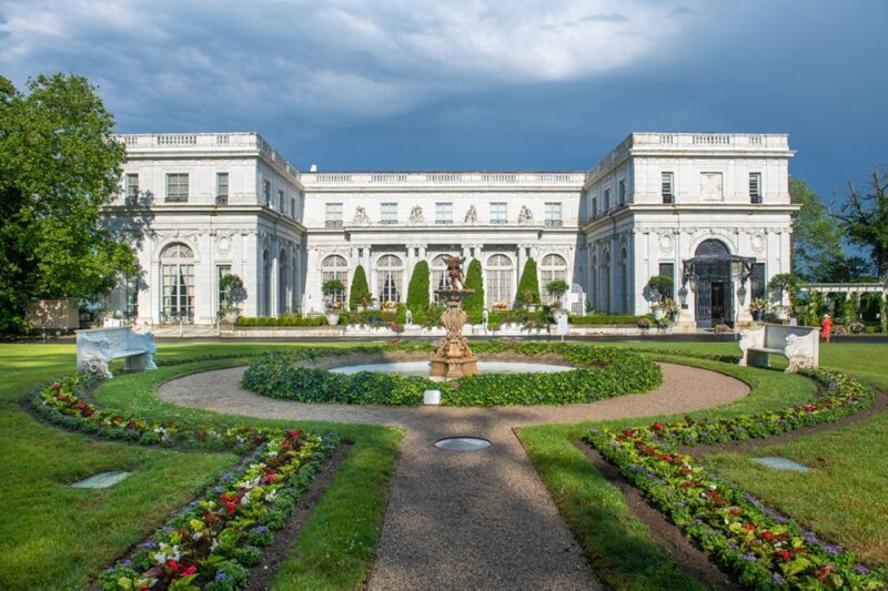 Newport: Newport Mansions Ticket - 1 or 2 Mansions - The Experience of Visiting Each Mansion