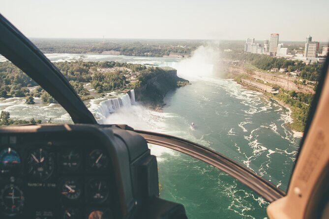 NF USA - Luxury Helicopter Tour with Maid of the Mist & Lunch - Key Points