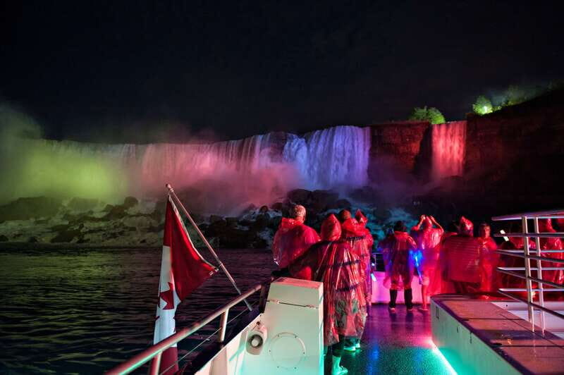 Niagara Falls, Canada: Evening Fireworks Cruise - Introduction