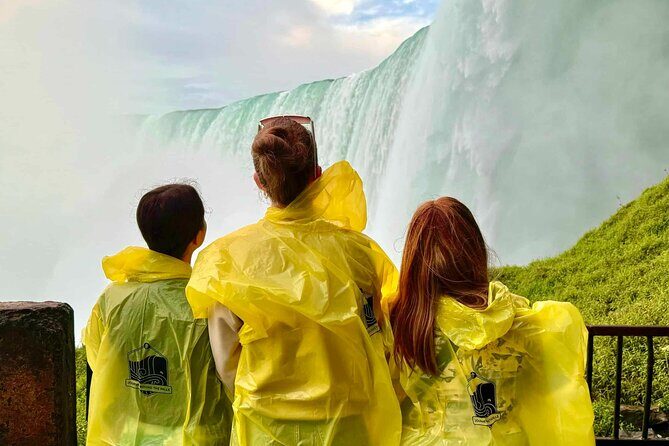 Niagara Falls Day Tour, Boat Cruise and Journey Behind the Falls - FAQs