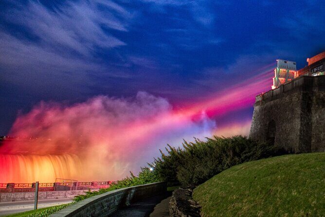 Niagara Falls Evening Tour with Boat, Dinner & Illumination Tower - Key Points