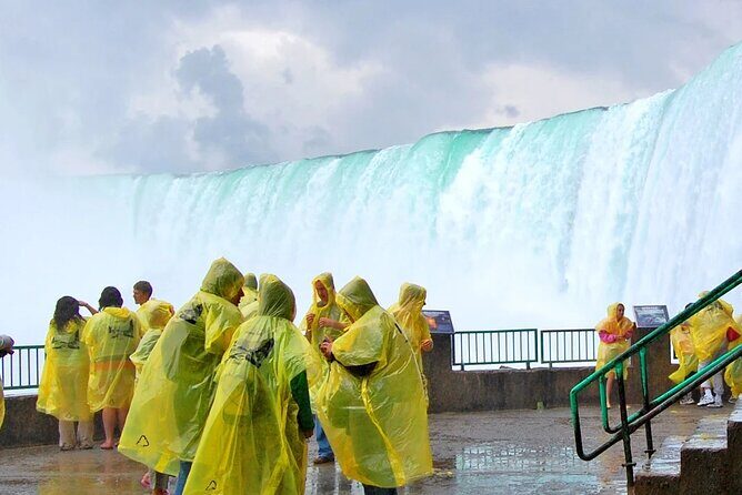 Niagara Falls Guided Vehicle Tour Canada - Exploring the Highlights of the Niagara Falls Guided Vehicle Tour